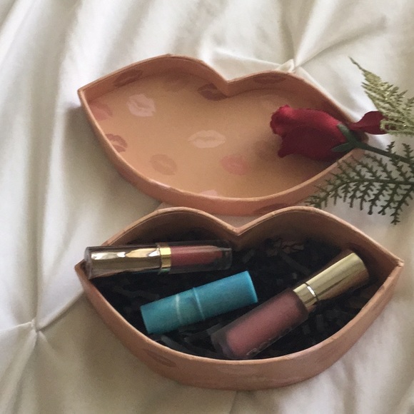 Urban Decay | Makeup | 3 Lipsticklipgloss In A Lip Shaped Box | Poshmark